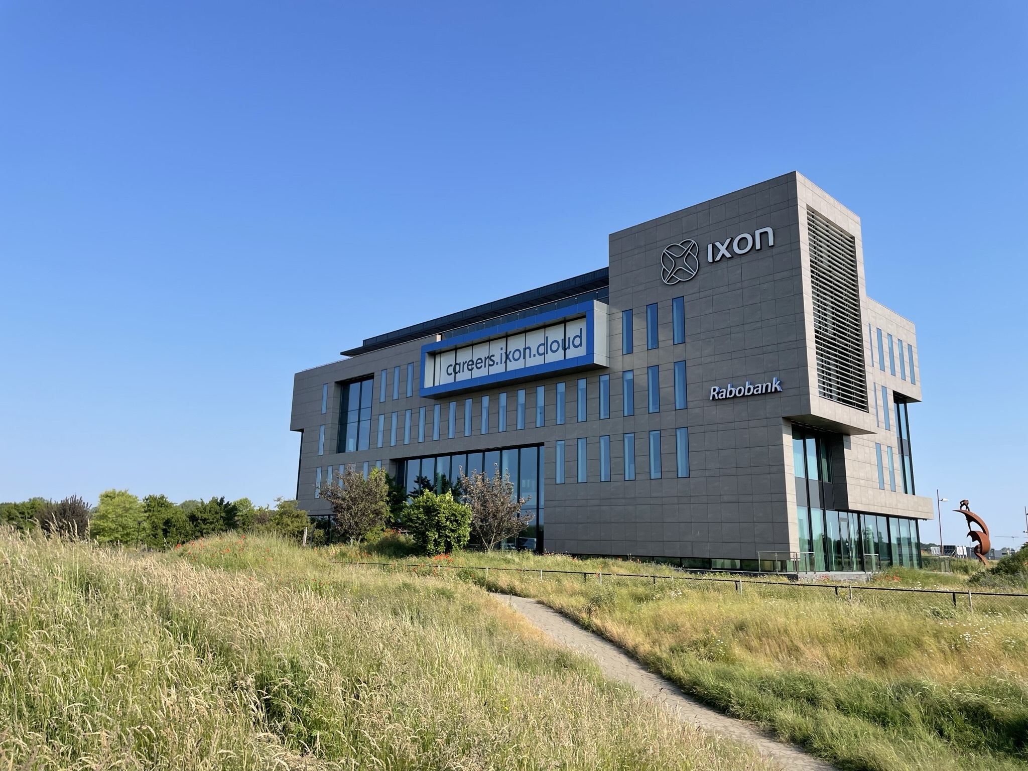 The Story Behind IXON | About us